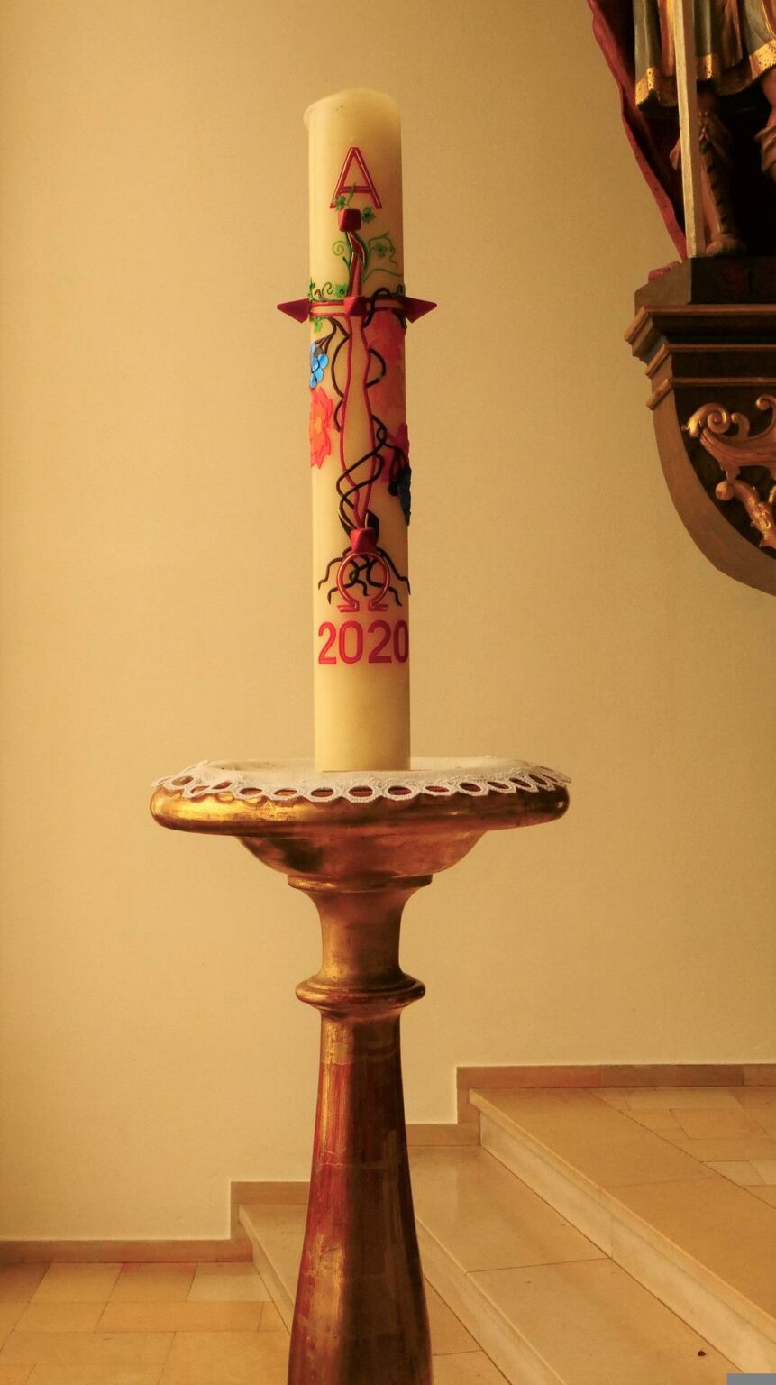 Jak wygląda paschał i co oznaczają symbole na nim? - RudaINFO.pl